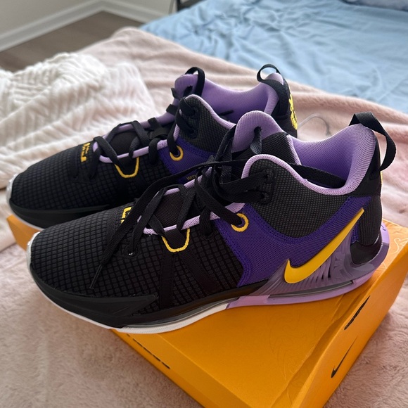 Nike | Shoes | Lebron James Low Top Sneakers | Poshmark